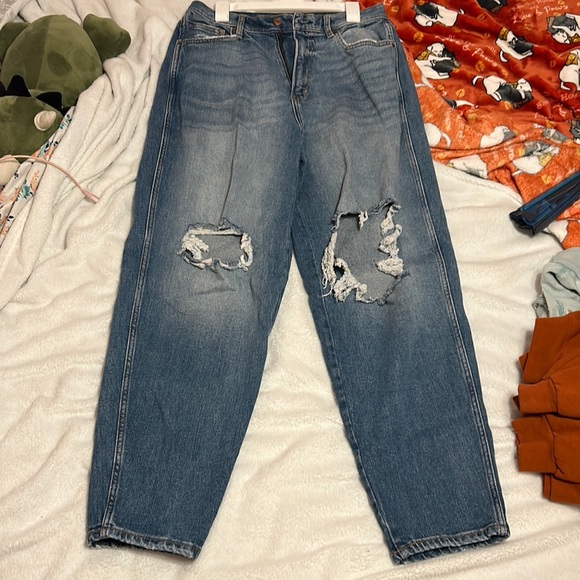 Arizona Jean Company | Jeans | Arizona Mom Jeans | Poshmark
